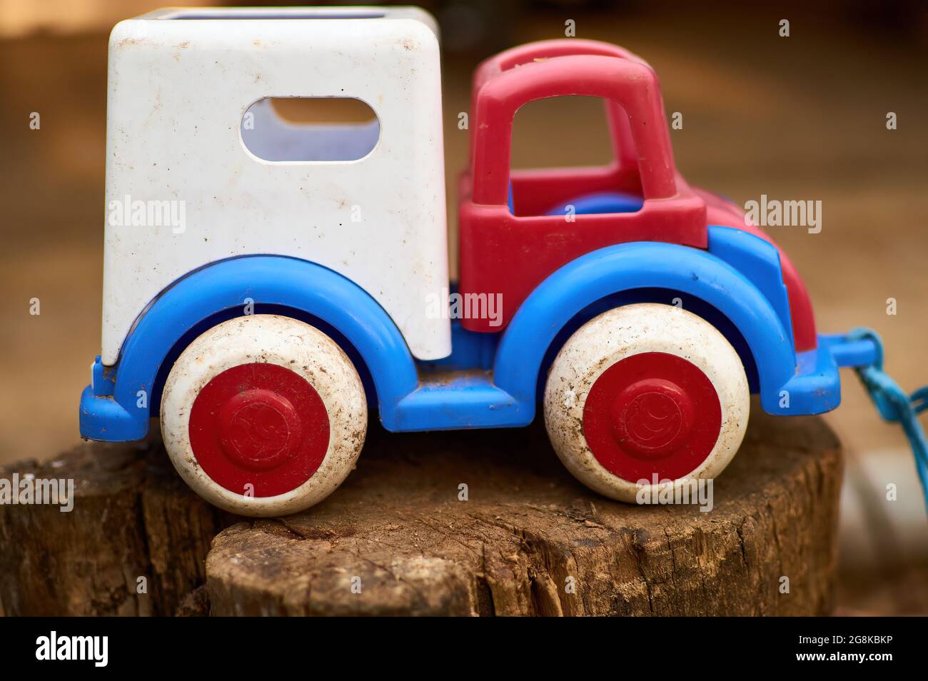 Riding in trunk of car hi-res stock photography and images - Alamy
