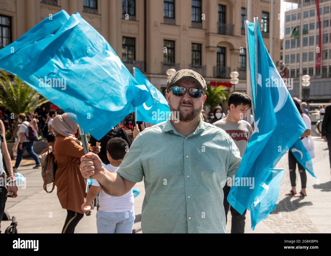 Protest der uiguren hi-res stock photography and images - Alamy