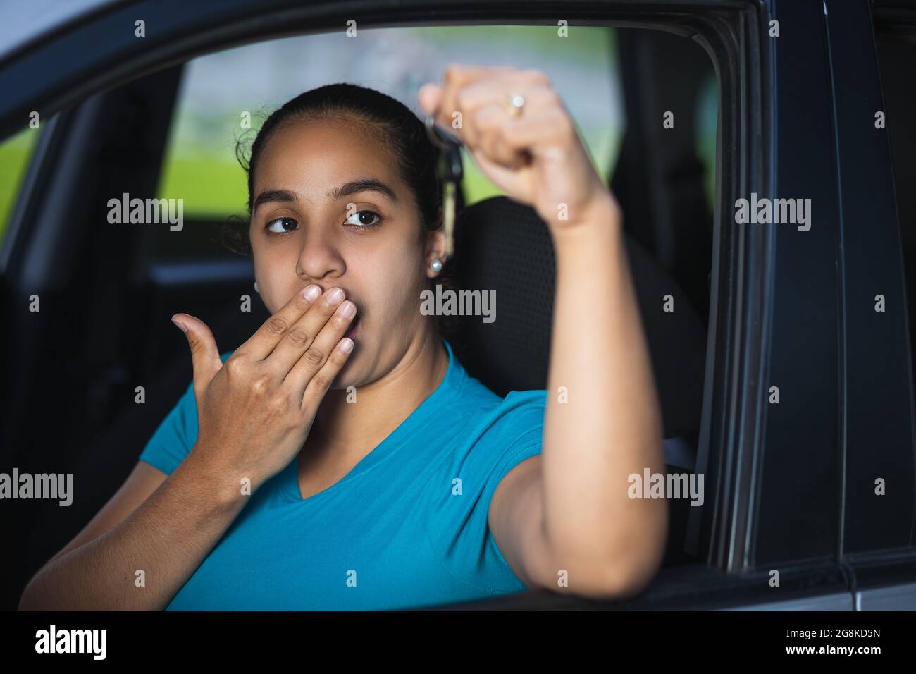 Surprised face driver hi-res stock photography and images - Alamy