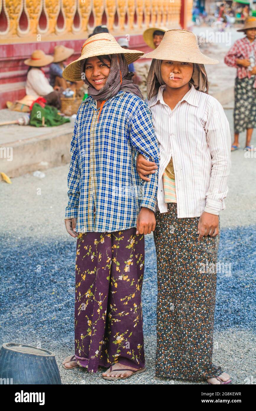 Child labour myanmar hi-res stock photography and images - Alamy