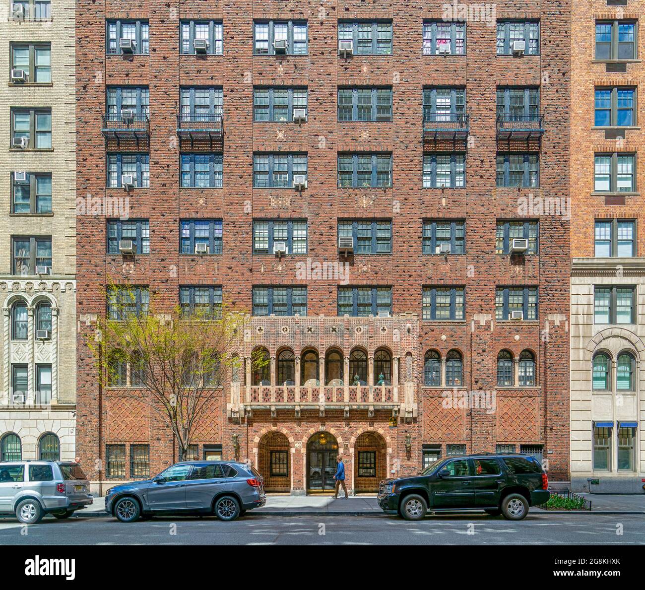 37 West 72nd Street has a distinctive facade Stock Photo - Alamy
