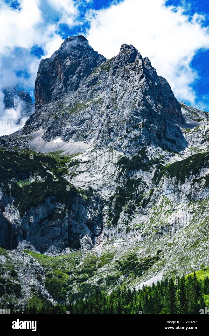 Breathtaking vertical shot mountain hi-res stock photography and images ...