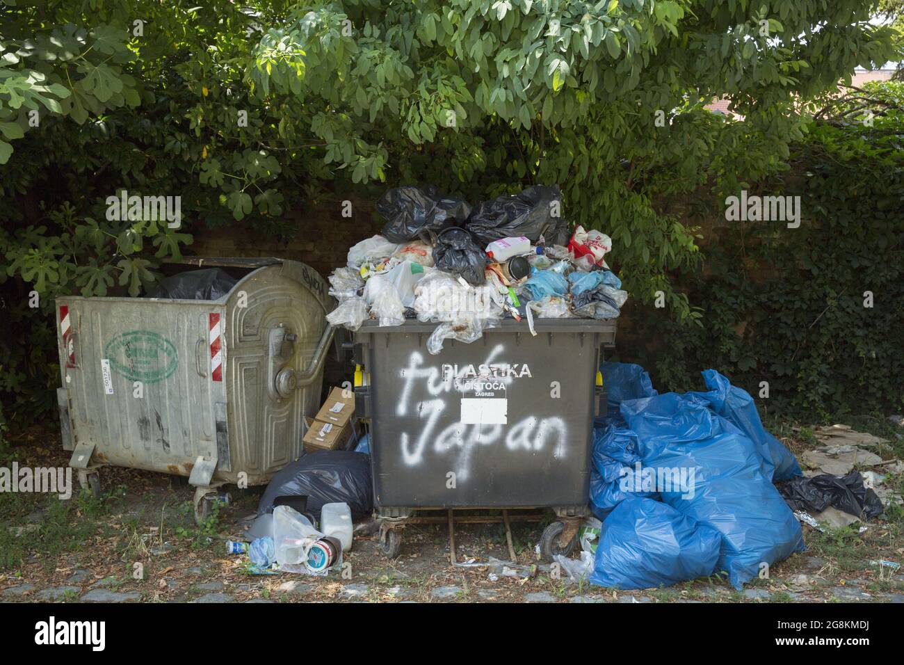 Unsorted hi-res stock photography and images - Alamy