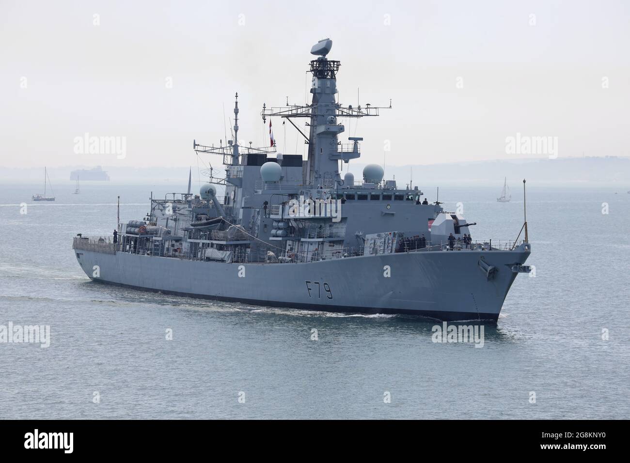 Hms portland f79 hi-res stock photography and images - Alamy