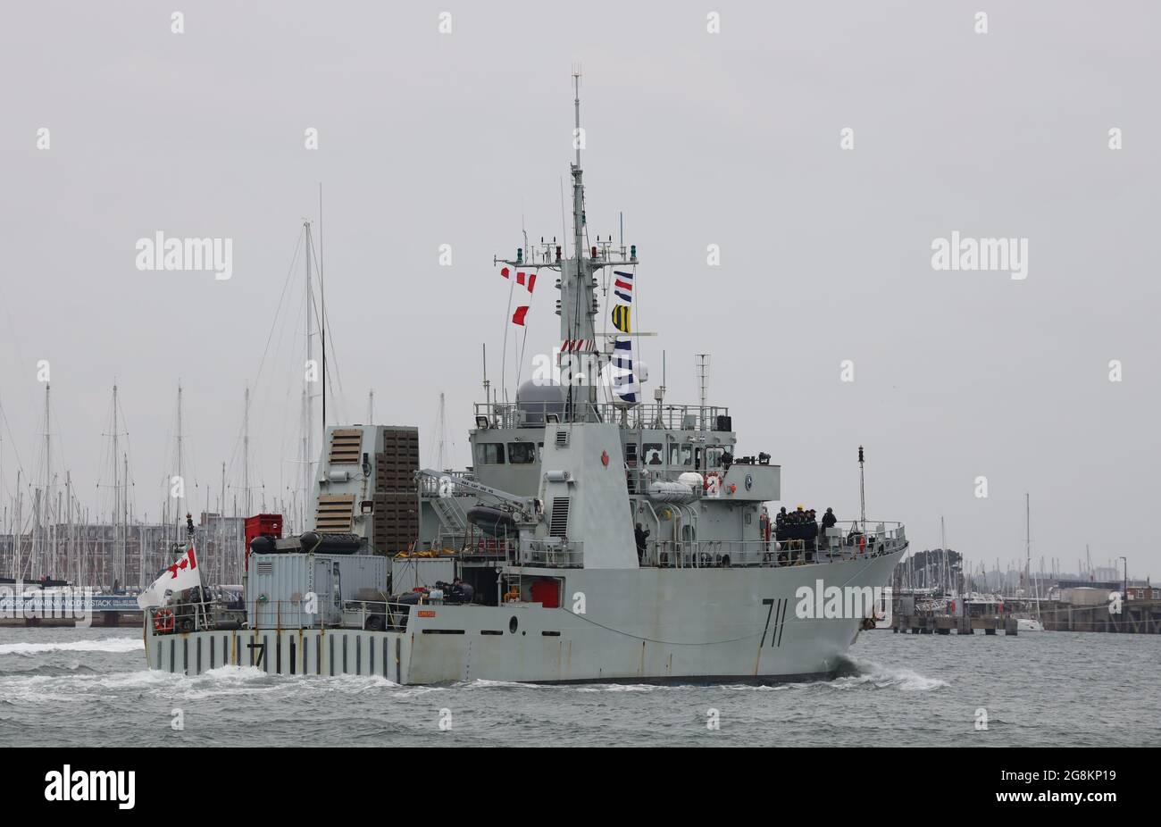Kingston class coastal defence vessel hi-res stock photography and ...