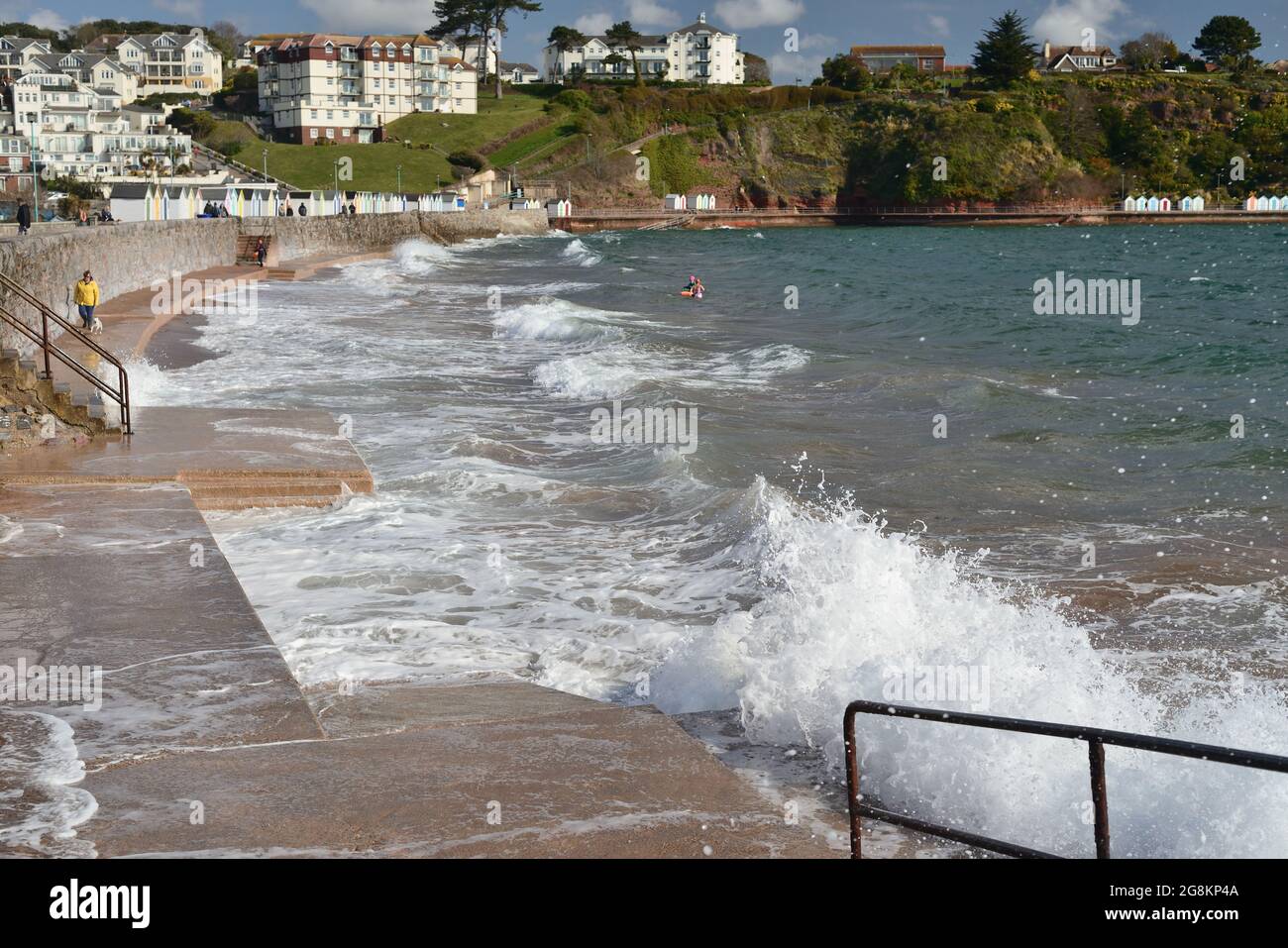 England devon goodrington sands promenade hi-res stock photography and ...