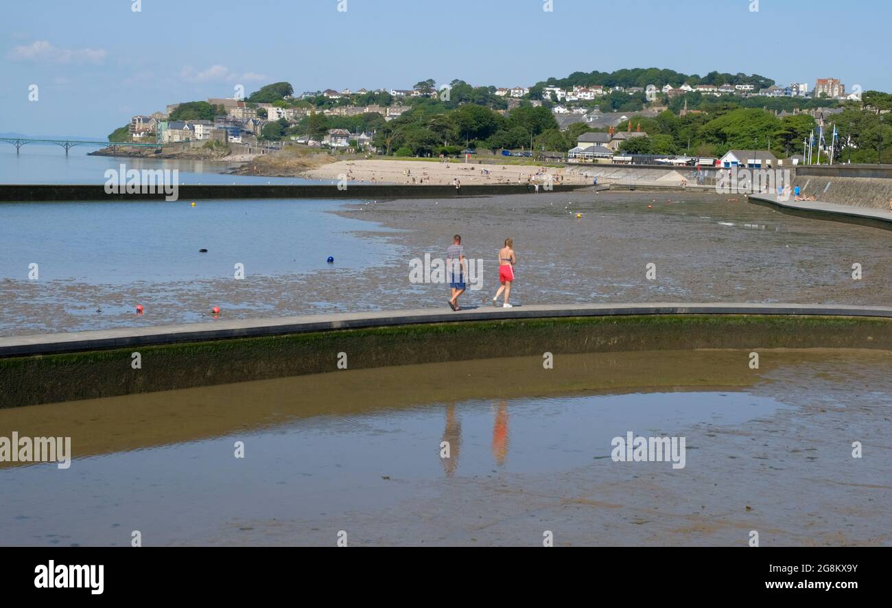 Clevedon lake drained hi-res stock photography and images - Alamy