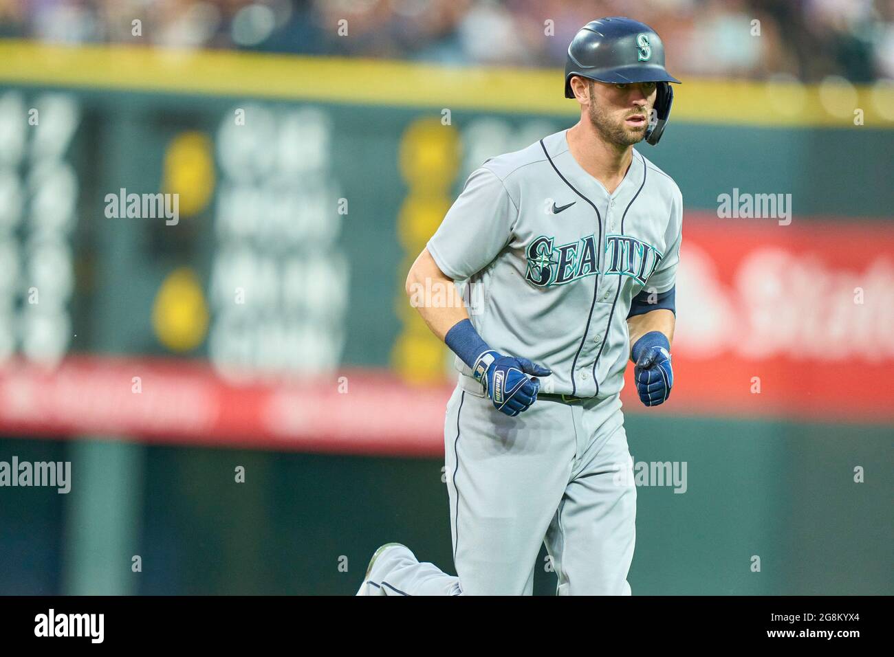 July 1202021: Seattle right fielder Mitch Haniger (17) hits a single ...