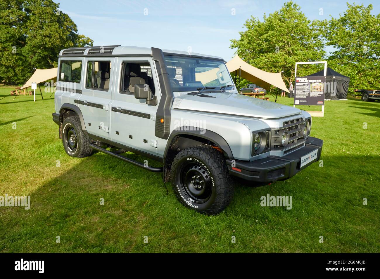 Ineos grenadier 4x4 hi-res stock photography and images - Alamy