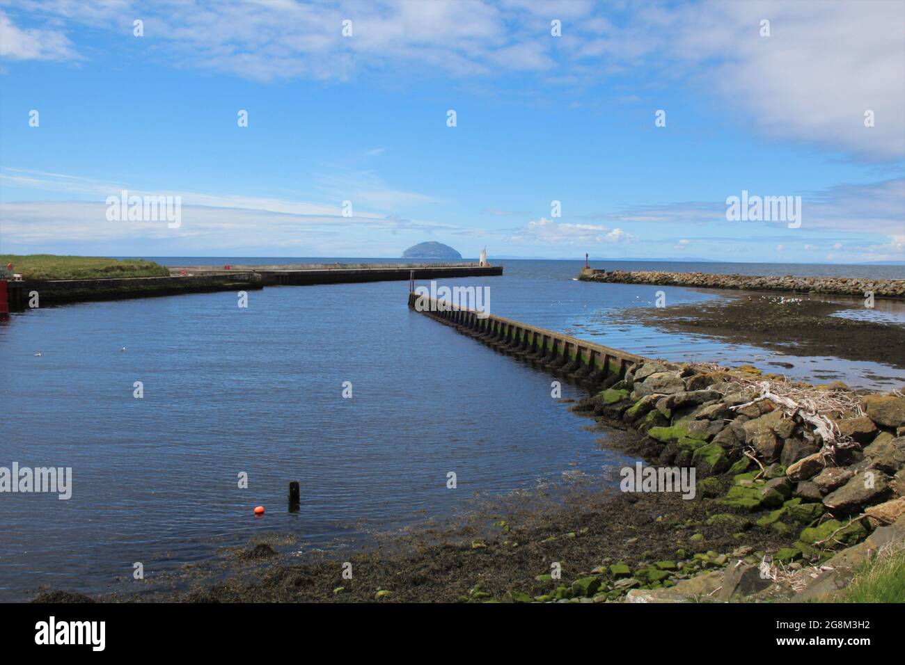 Girvan harbour and town hi-res stock photography and images - Alamy
