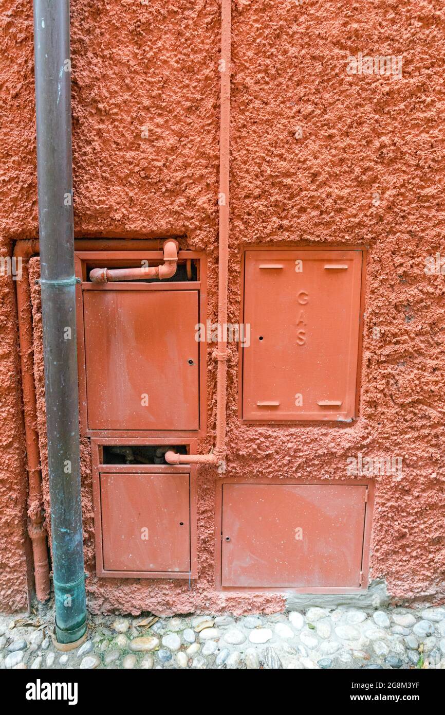 Gas Cabinet and Pipe at House Exterior in Italy Stock Photo - Alamy