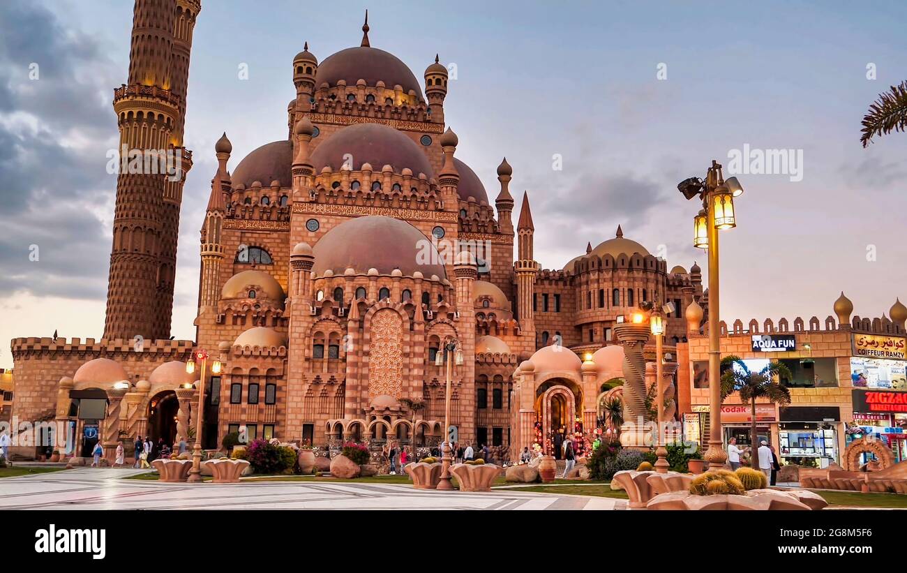 Al-Sahaba mosque in Sharm El Sheikhs old market area Stock Photo - Alamy