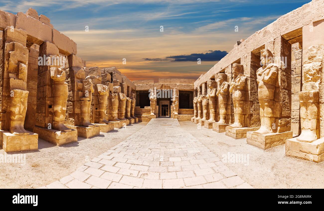 Great temple of amun re at karnak hi-res stock photography and images ...