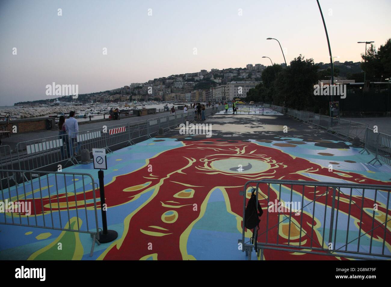 GV of murales. 3 square kilometers of murals by various Neapolitan ...