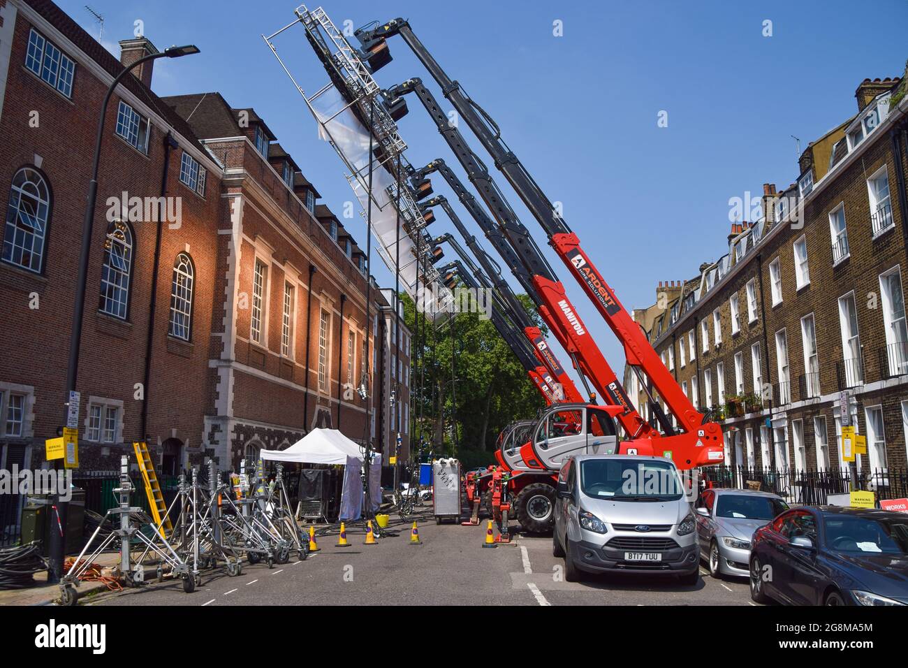 Filming in progress hi-res stock photography and images - Alamy