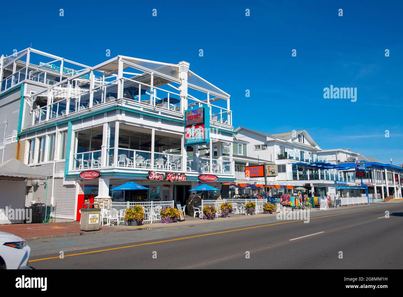 Sea ketch restaurant hi-res stock photography and images - Alamy