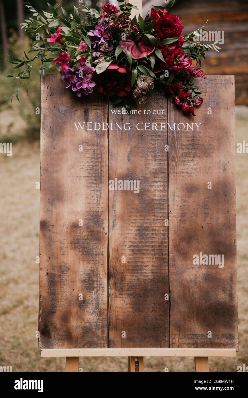 Creative sign board hi-res stock photography and images - Alamy