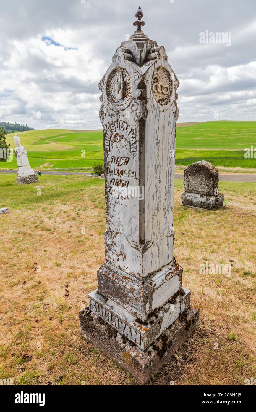 Farmington, Washington, USA. Historical gravestone from 1889 in an old ...