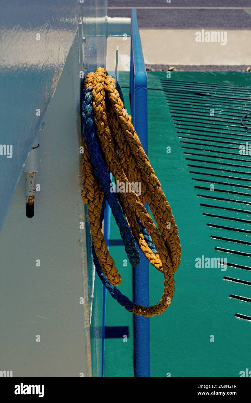 Ferry rope tied to the pier hi-res stock photography and images - Alamy