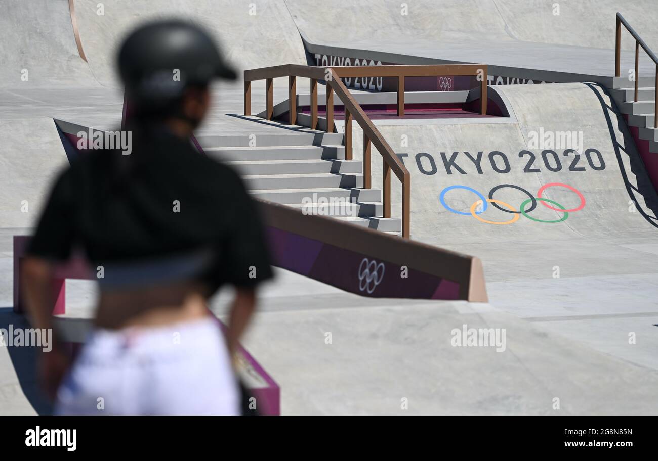 Tokyo, Japan. 22nd July, 2021. Zeng Wenhui of China skateboarding team ...