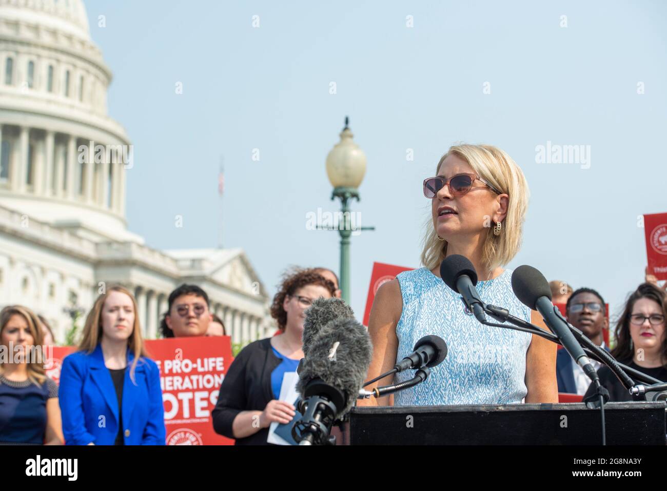 Mary e miller hi-res stock photography and images - Alamy