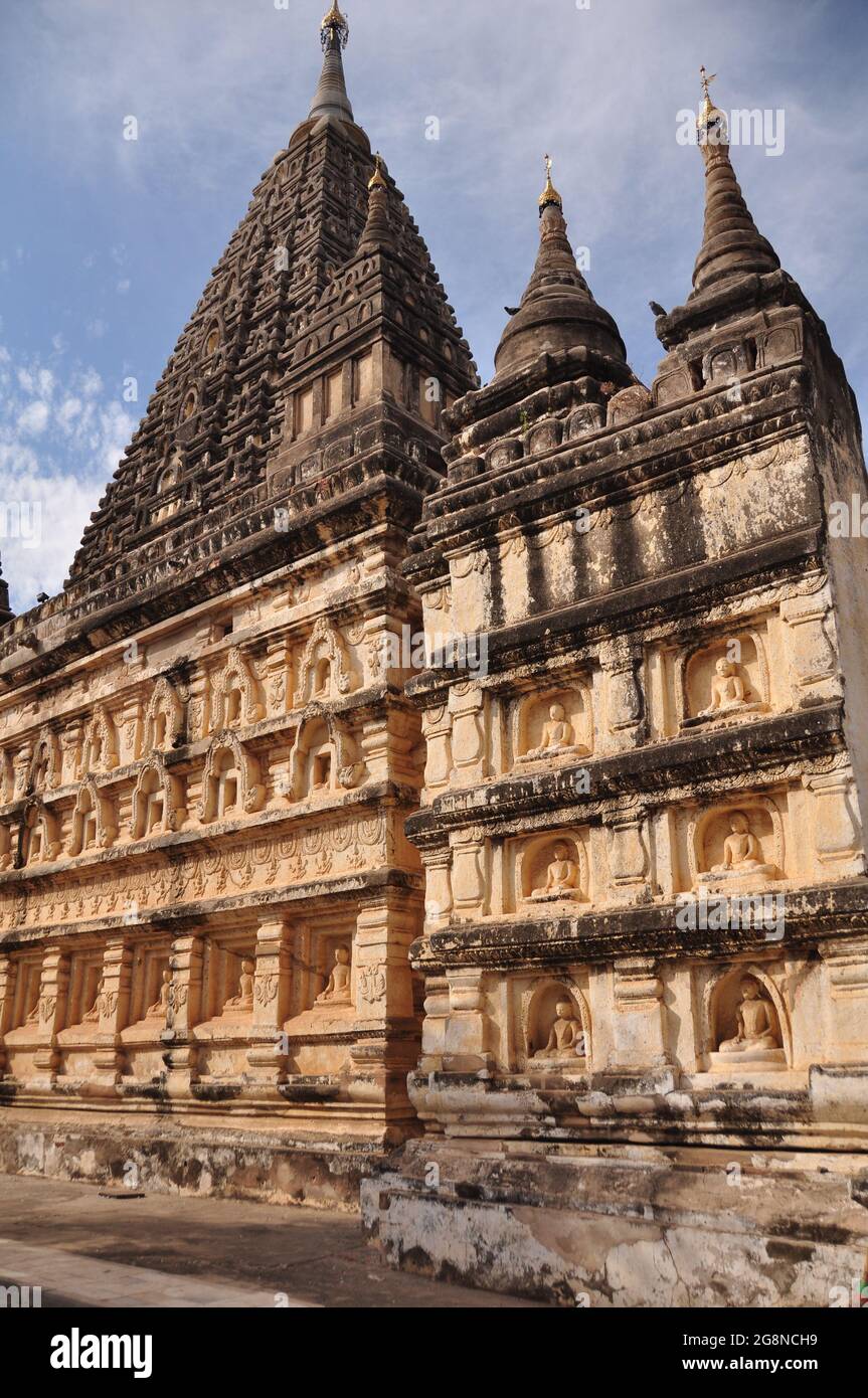 Maha Bodhi Phaya or Mahabodhi Pagoda pyay temple chedi for burmese ...