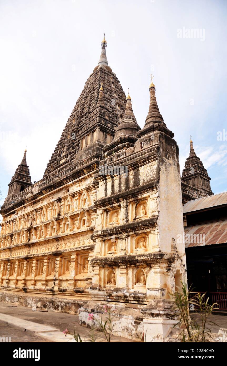 Maha bodhi phaya hi-res stock photography and images - Alamy