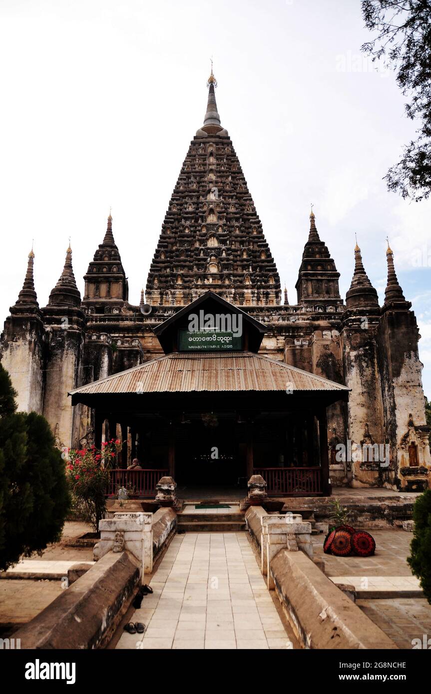 Maha Bodhi Phaya or Mahabodhi Pagoda pyay temple chedi for burmese ...