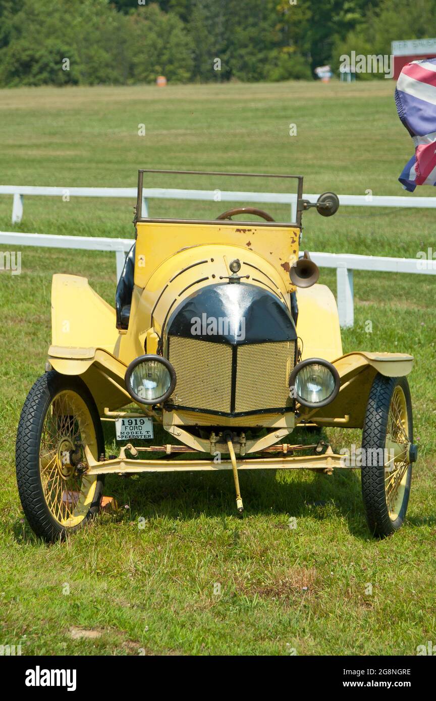 Vintage car - Ford Model T - 1919, Speedster Stock Photo - Alamy