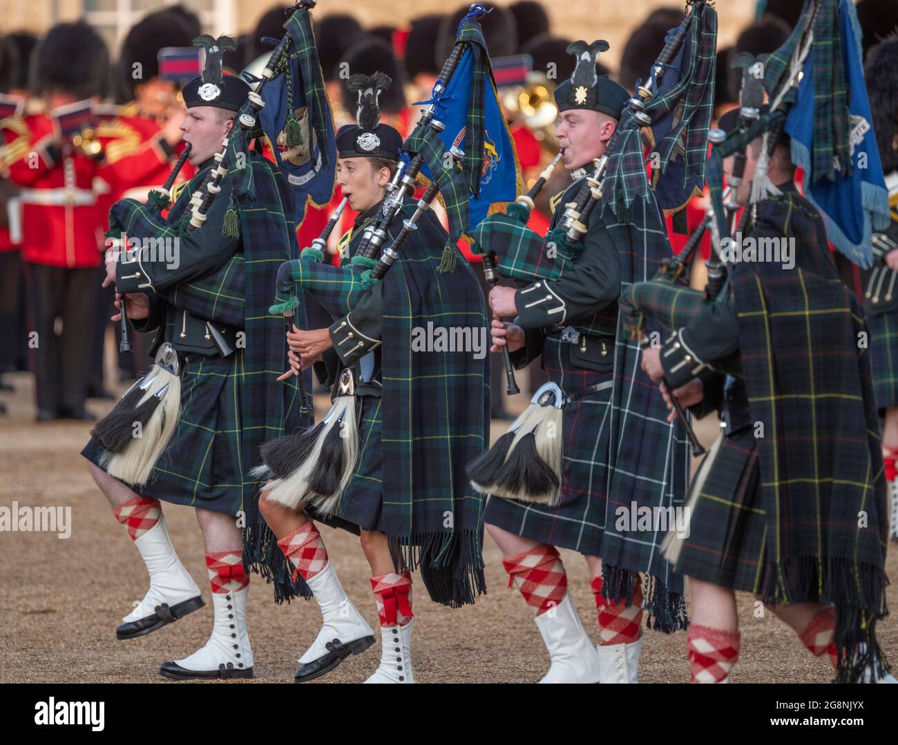 Scottish pipers hi-res stock photography and images - Alamy