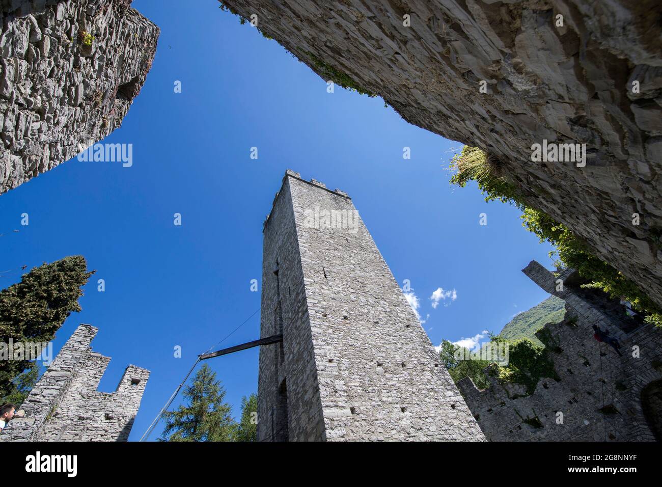 Castello vezio como hi-res stock photography and images - Alamy