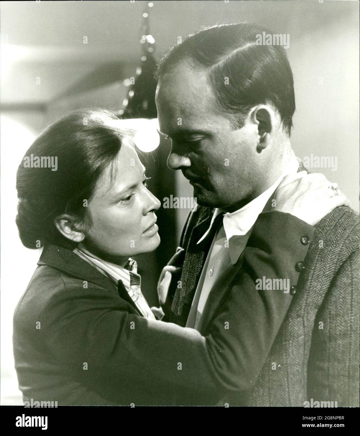 Cordula Trantow und Hans-Michael Rehberg in dem Film „Fliegen und ...