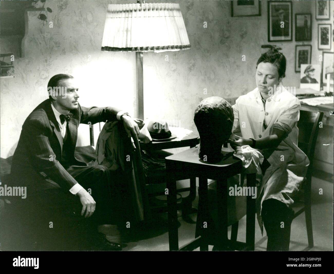 Cordula Trantow und Hans-Joachim Schmiedel in dem Film „Fliegen und ...