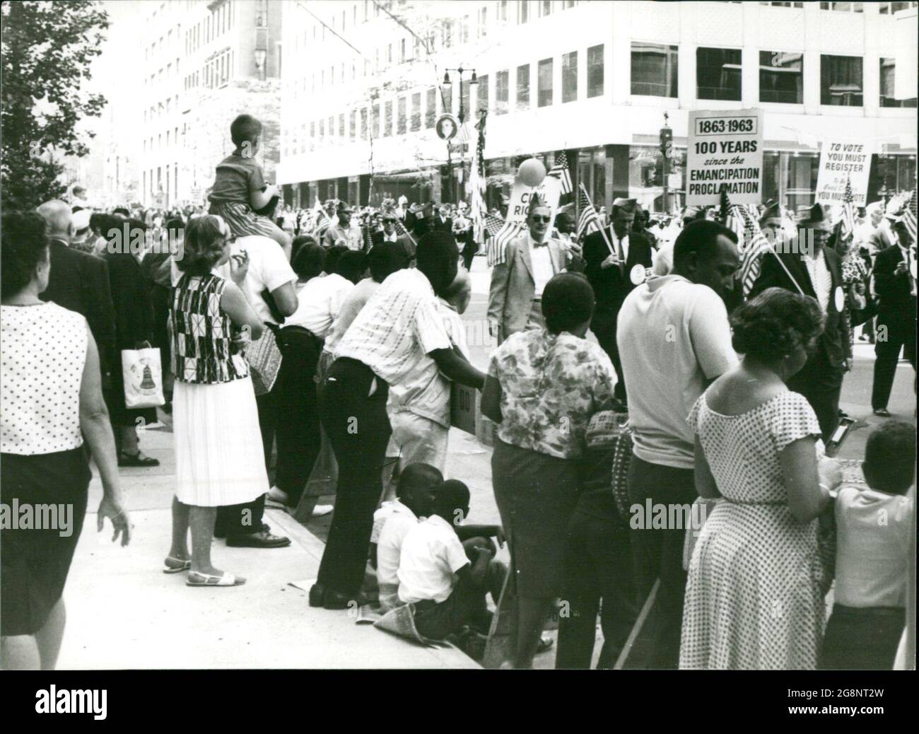 Auf den Straßen von New York: Labor Day Parade auf der 5th Avenue in ...
