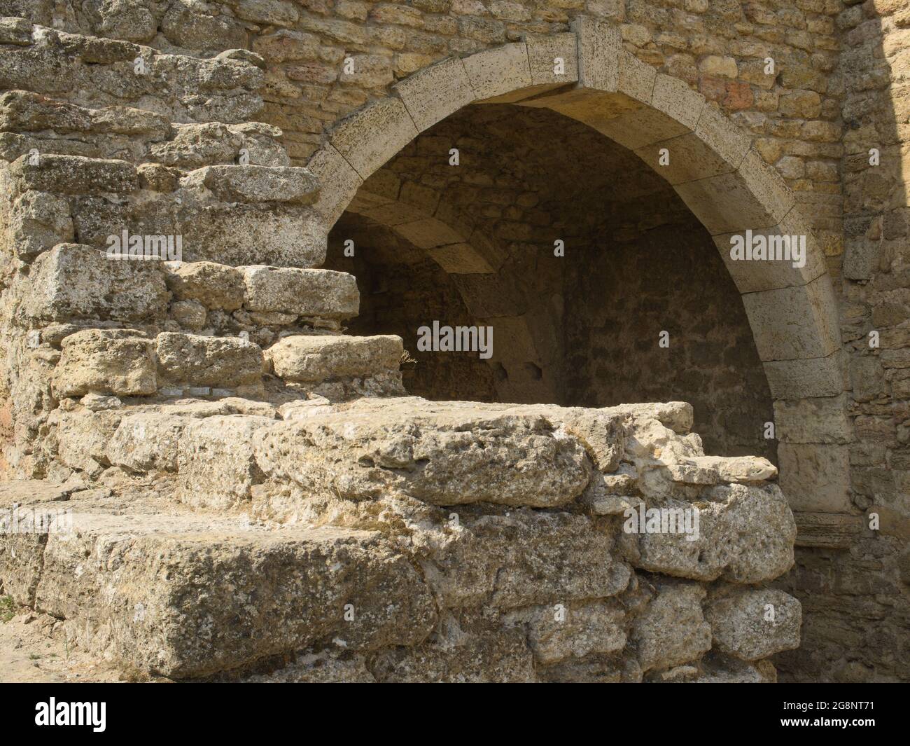 Yellow stone architecture hi-res stock photography and images - Alamy