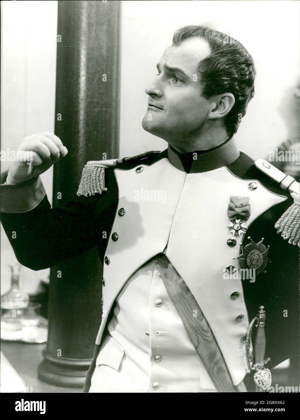 Bonaparte (Franz Rudnick) ist erster Konsul geworden. Aber noch ist er ...