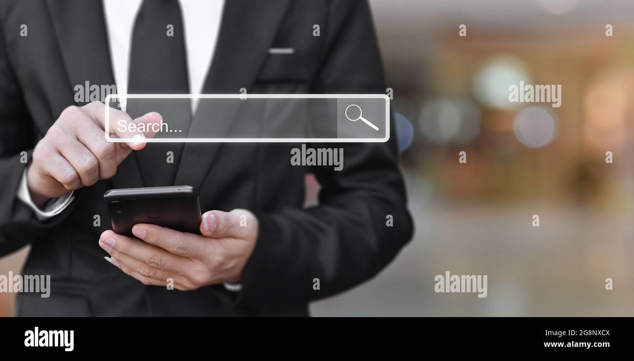 Mobile browser hi-res stock photography and images - Alamy