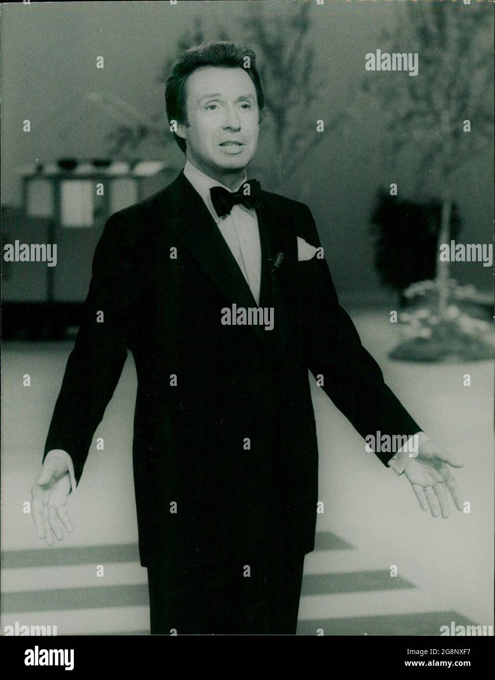 Gastgeber Peter Alexander in seiner Fernsehshow "Peter Alexander ...