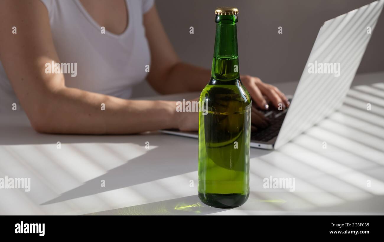 Drunk student laptop hi-res stock photography and images - Alamy