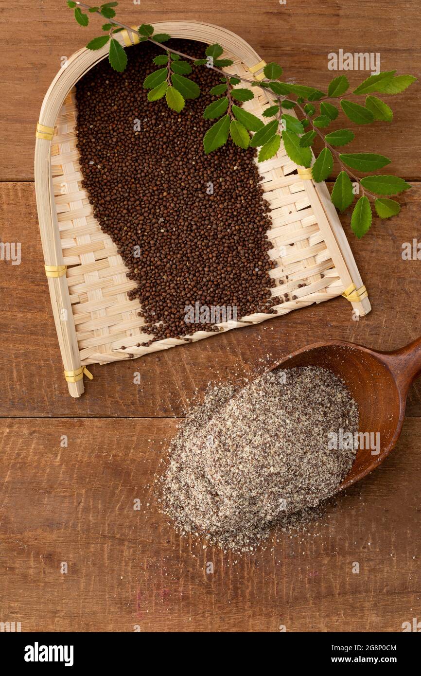 Perilla powder hi-res stock photography and images - Alamy