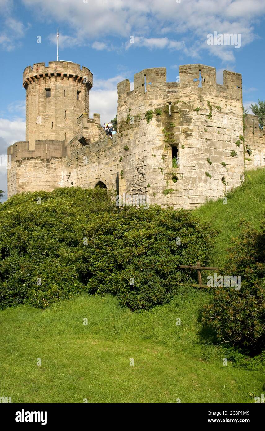 Warwick Castle The Finest Medieval Castle In England In Warwickshire ...