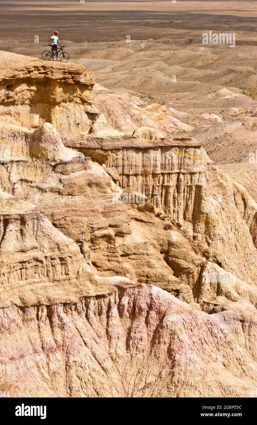 Mongolia Bike Challenge, Khuld to Tsagaan Suvarga, Mongolia, Central Asia, Asia Stock Photo - Alamy