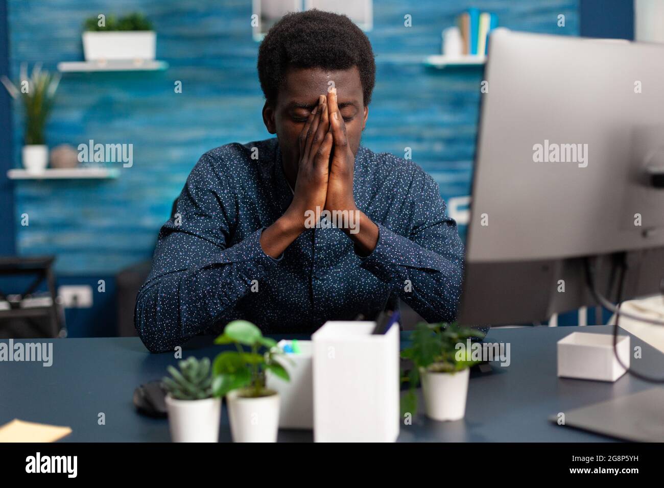 Painful stressing hi-res stock photography and images - Alamy