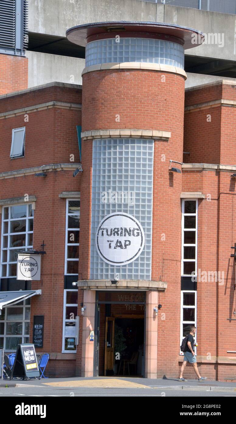 The tap pub hi-res stock photography and images - Alamy