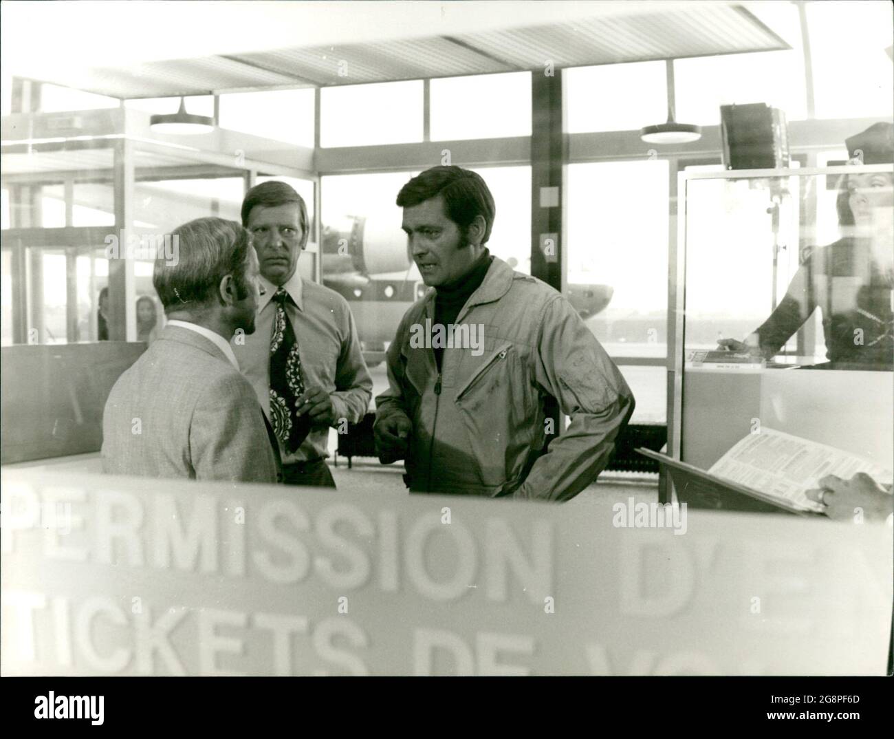 Das Bild zeigt eine Szene mit Günther Neutze aus dem Film "Dem Täter ...