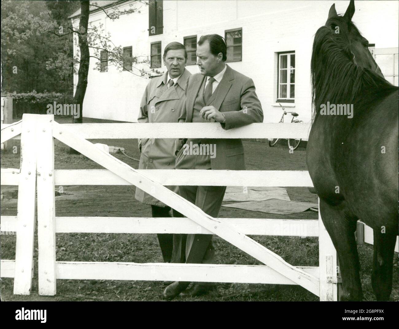 Kommissar duval hi-res stock photography and images - Alamy