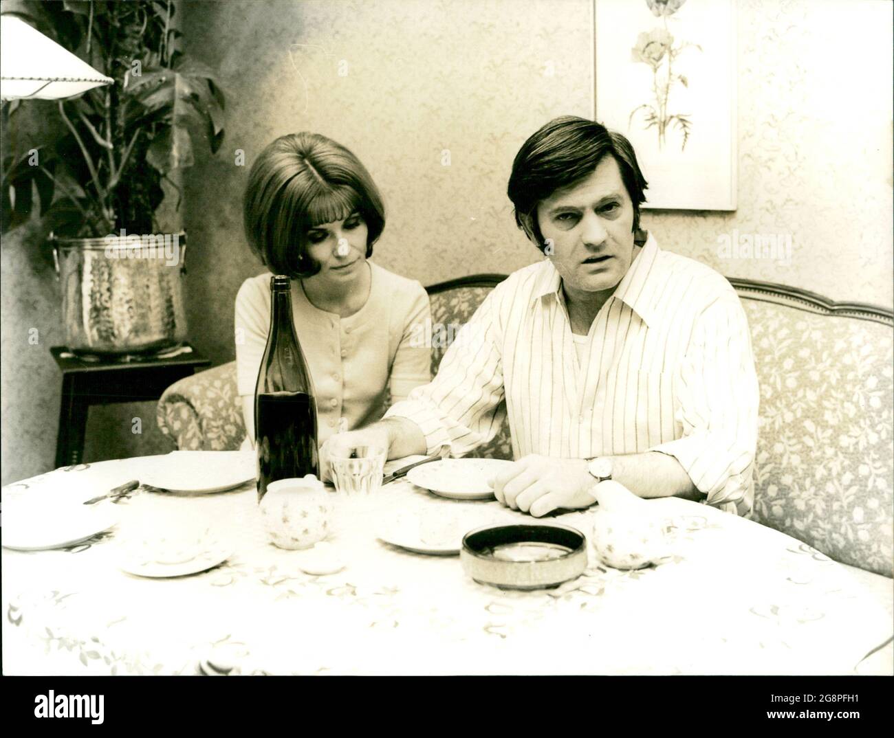 Szenenfoto aus der Folge "Tod am Steuer" der Krimiserie "Dem Täter auf ...