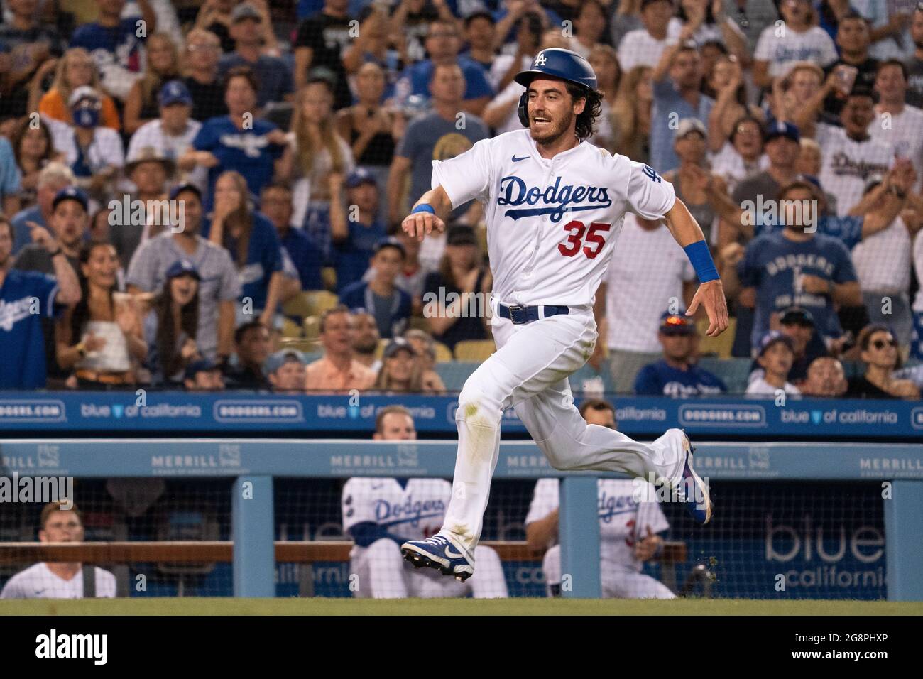 Los Angeles Dodgers center fielder Cody Bellinger (35) looks to score ...