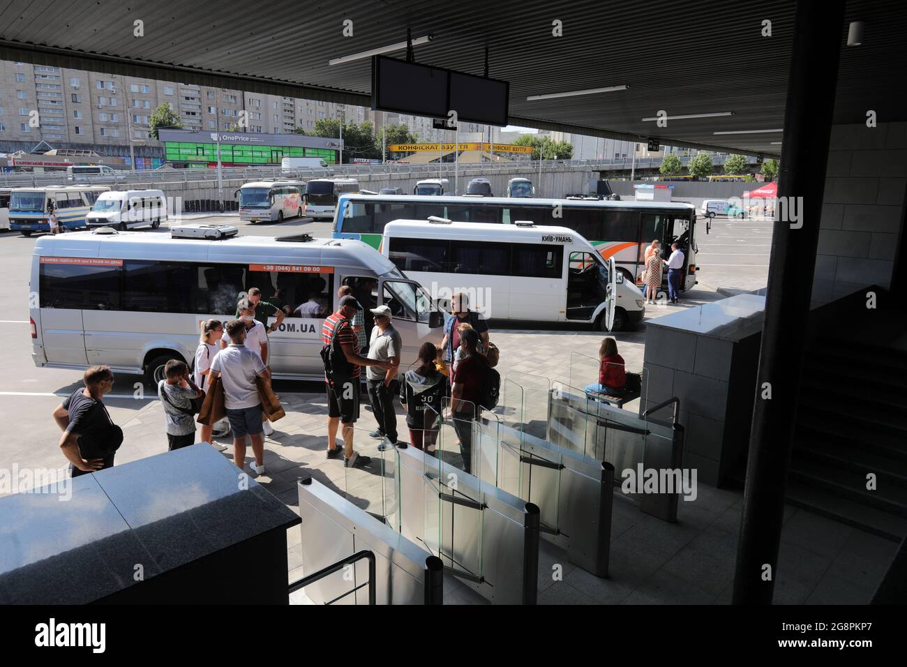 Kyiv central bus station hi-res stock photography and images - Alamy