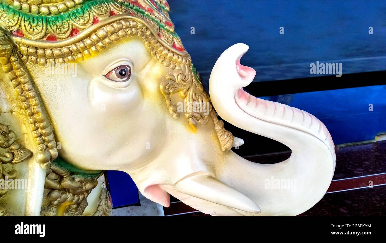 Elephant gate design hi-res stock photography and images - Alamy